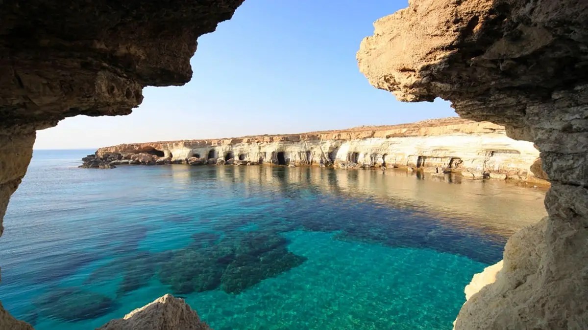 Cave Dwellers (EN) – W Strone Slonca – Towards the sun